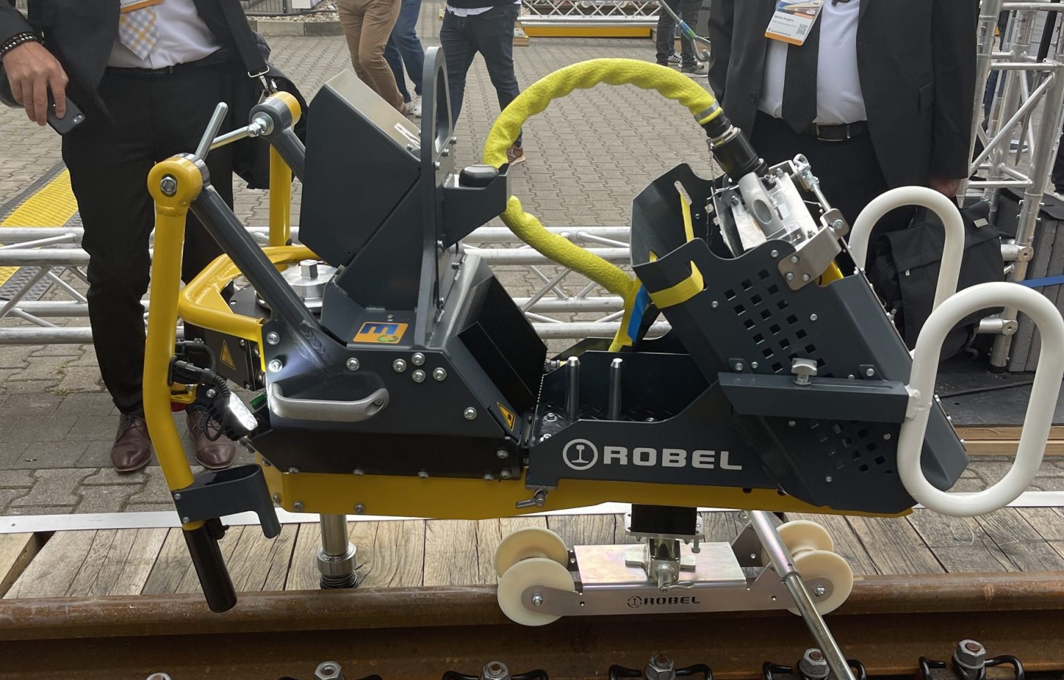 Accu kraagschroefmachine Robel 30.76 E3 - Spiba